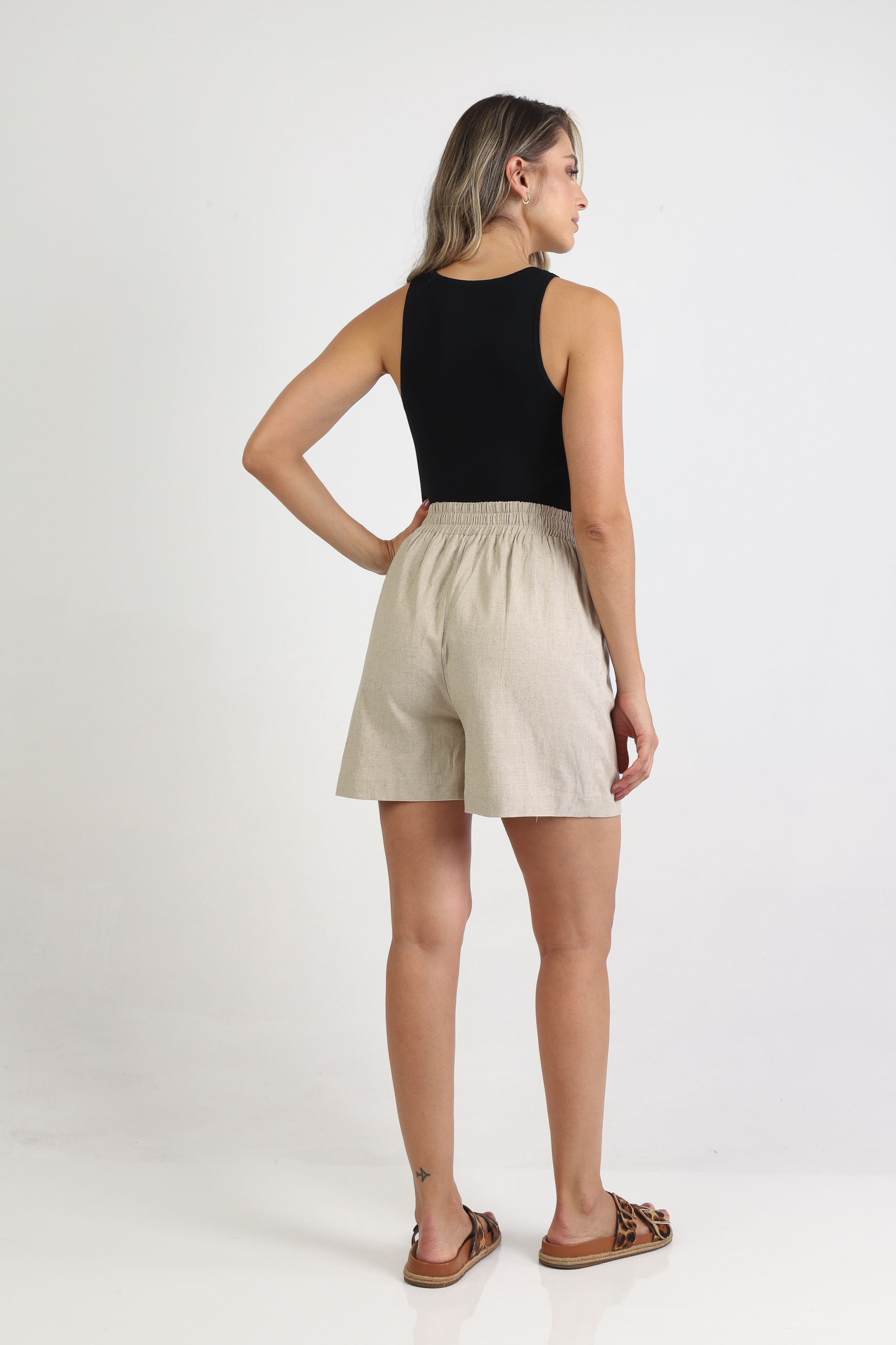 Shorts de Linho com Detalhe no Cos Natural - Gazzy